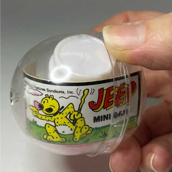 Popeye | Toys | 979 Popeye Eugene The Jeep Mini Bank Gumball Machine ...